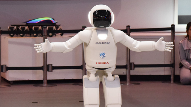 【生活の雑学】ASIMO（アシモ）の製造はローマ法王に許可を貰っている | GakuSha